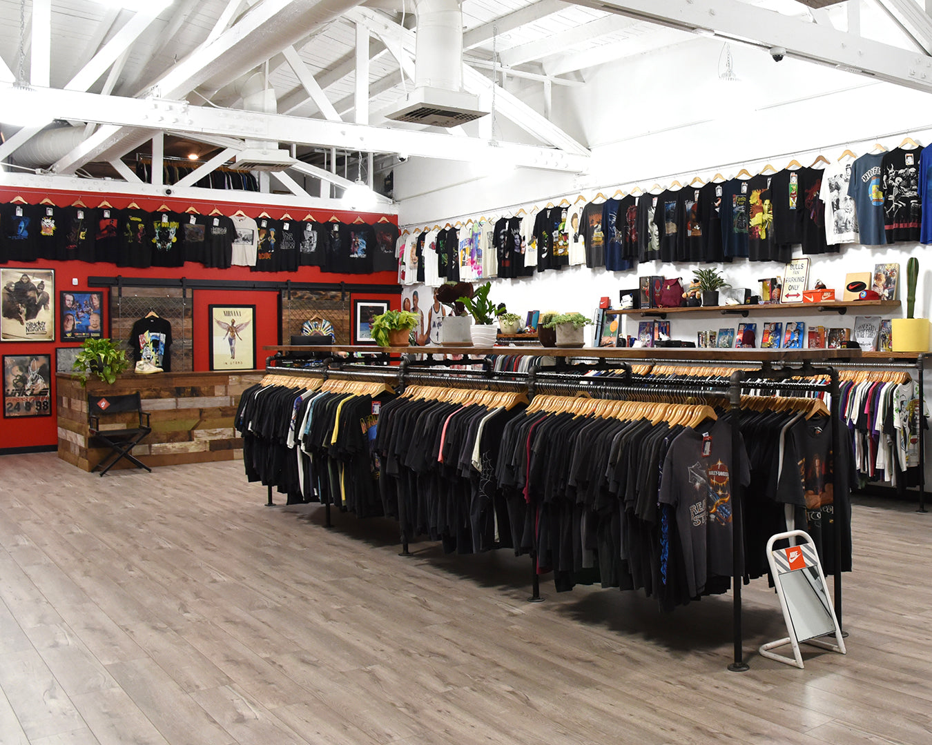 Vintage By Round Two Reopening – Round Two Store